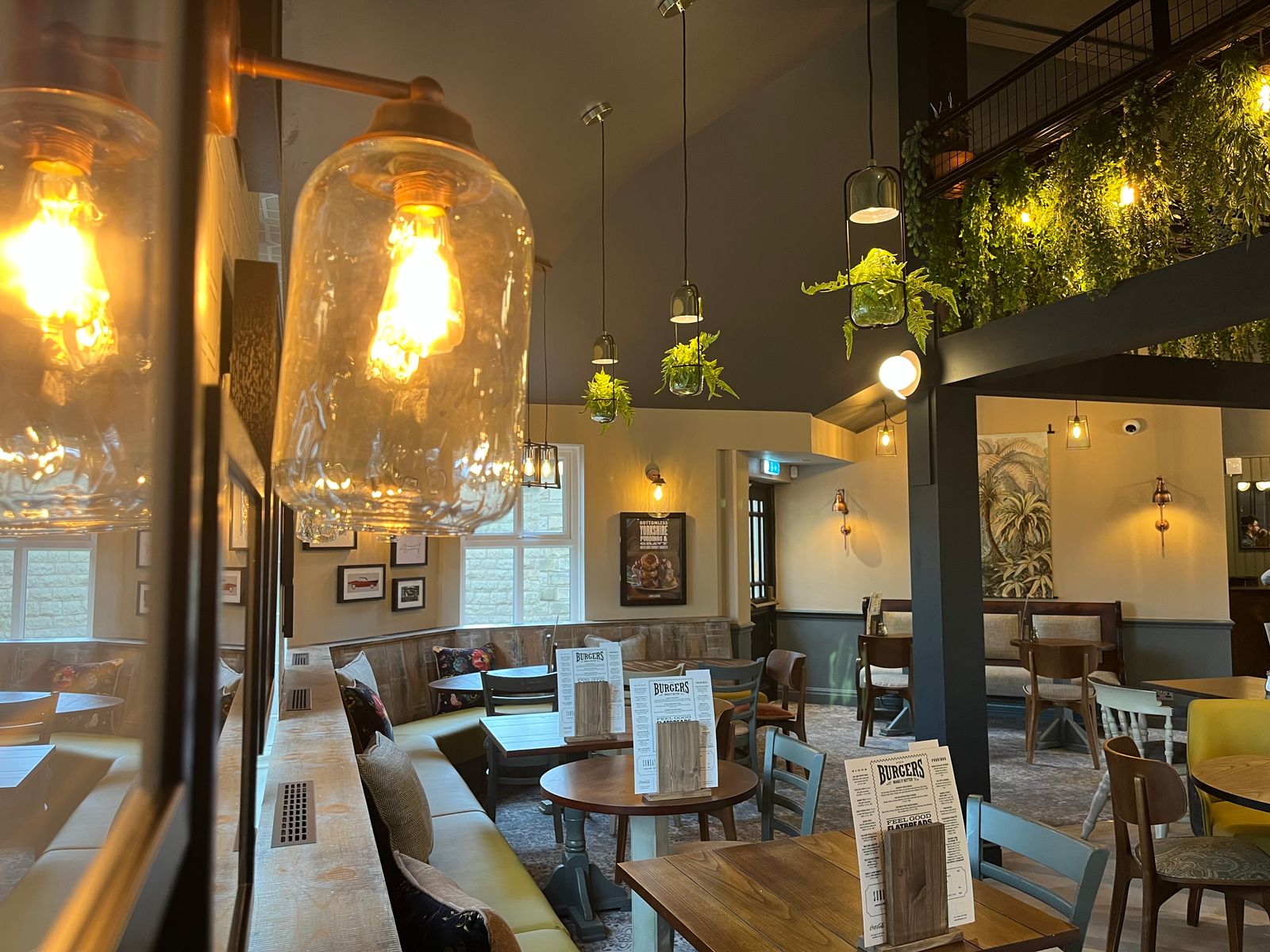 Spring Inn | Modern, cosy pub in Burnedge, Rochdale